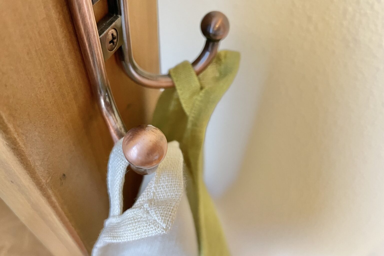 Simple and Fast DIY Hanging Kitchen Towel Tutorial — Hirvoja Farm